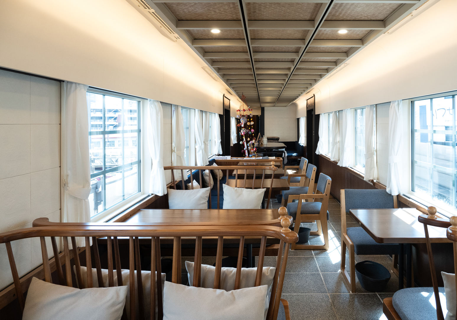 旬の味覚と景色にうっとり。春のレイトランチトリップへ - 西鉄 地域を味わう旅列車「THE RAIL KITCHEN CHIKUGO」